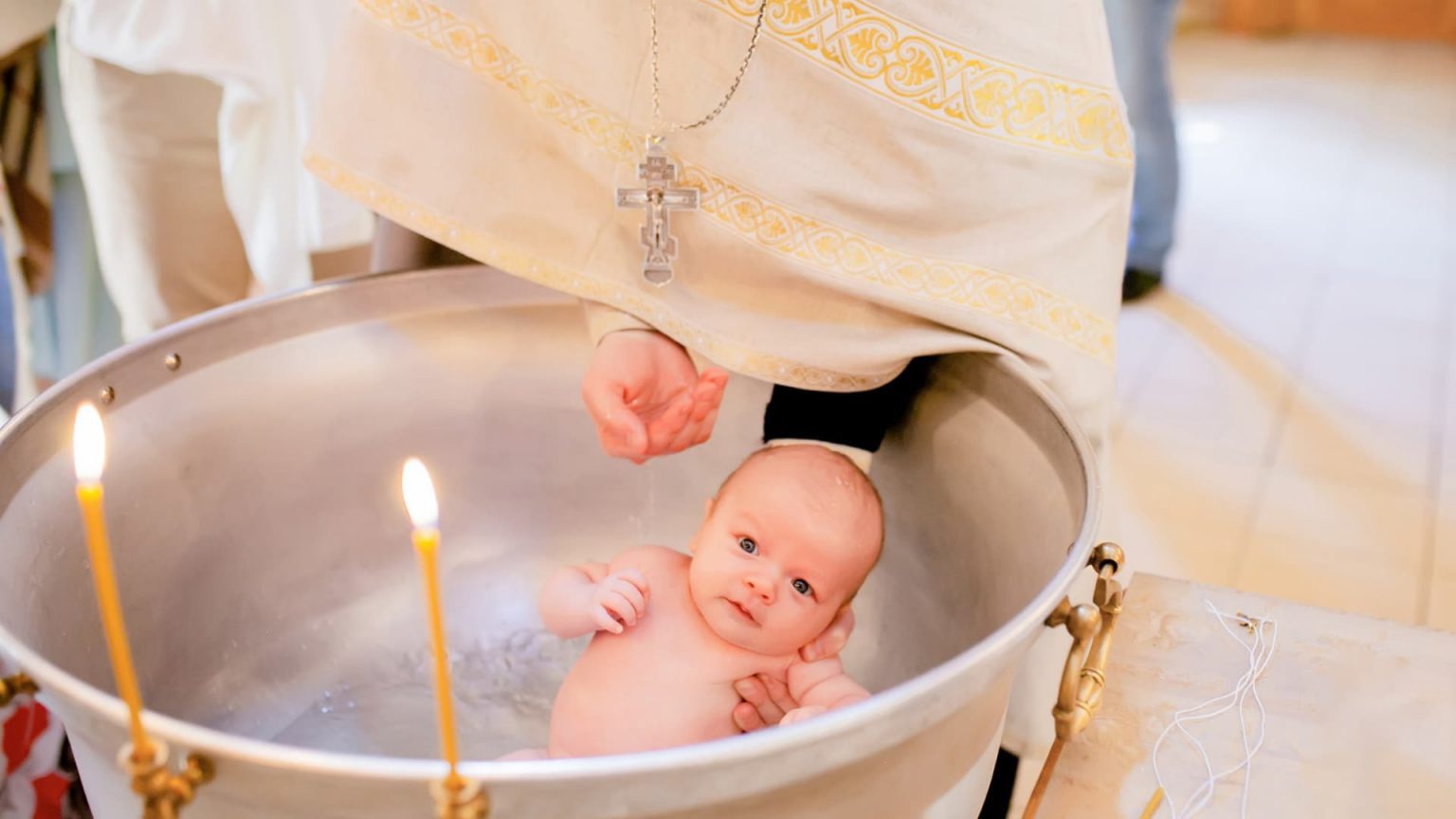 ¿Cuáles son los símbolos del bautismo, su significado e importancia ...